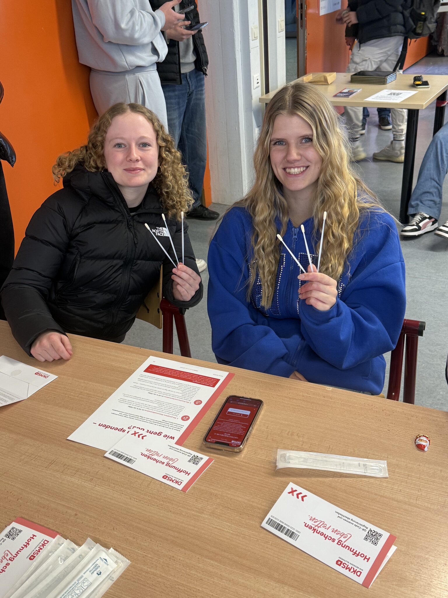 149 neue potenzielle Spender durch DKMS-Registrierungsaktion am Europa ...