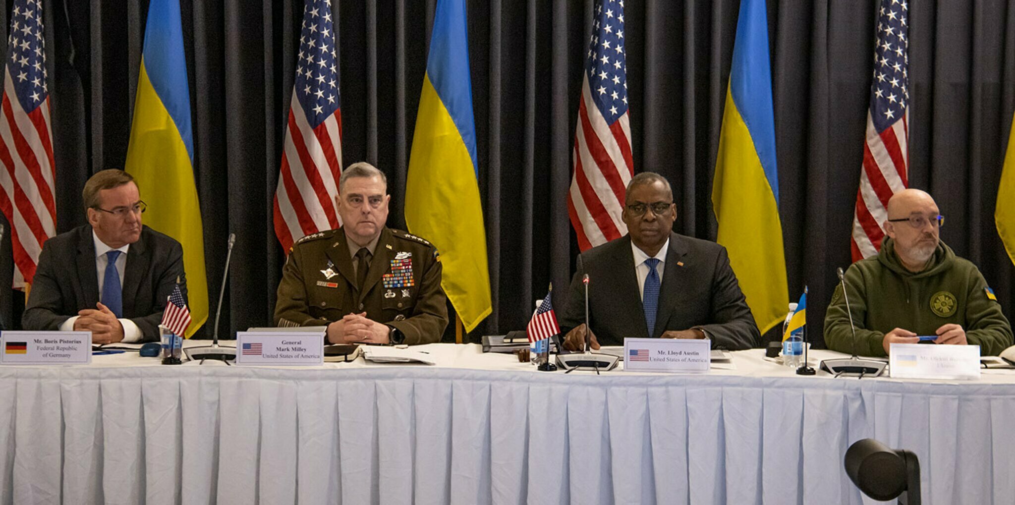 Ukraine-Kontaktgruppe: Ramstein rückt in Mittelpunkt des Weltgeschehens ...