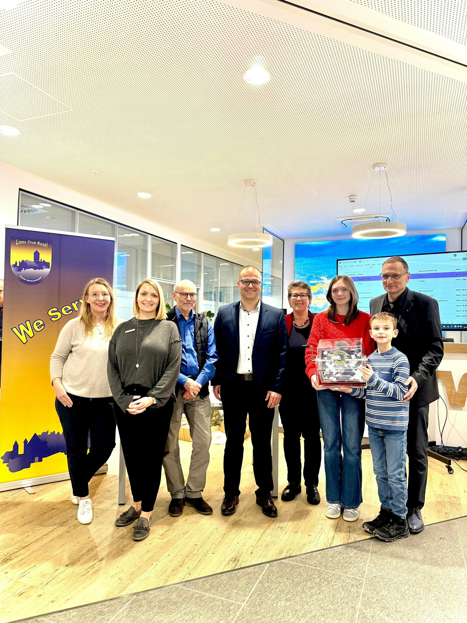 Gewinnerlose des Lions Club Kusel aus der Weihnachtslosaktion gezogen ...