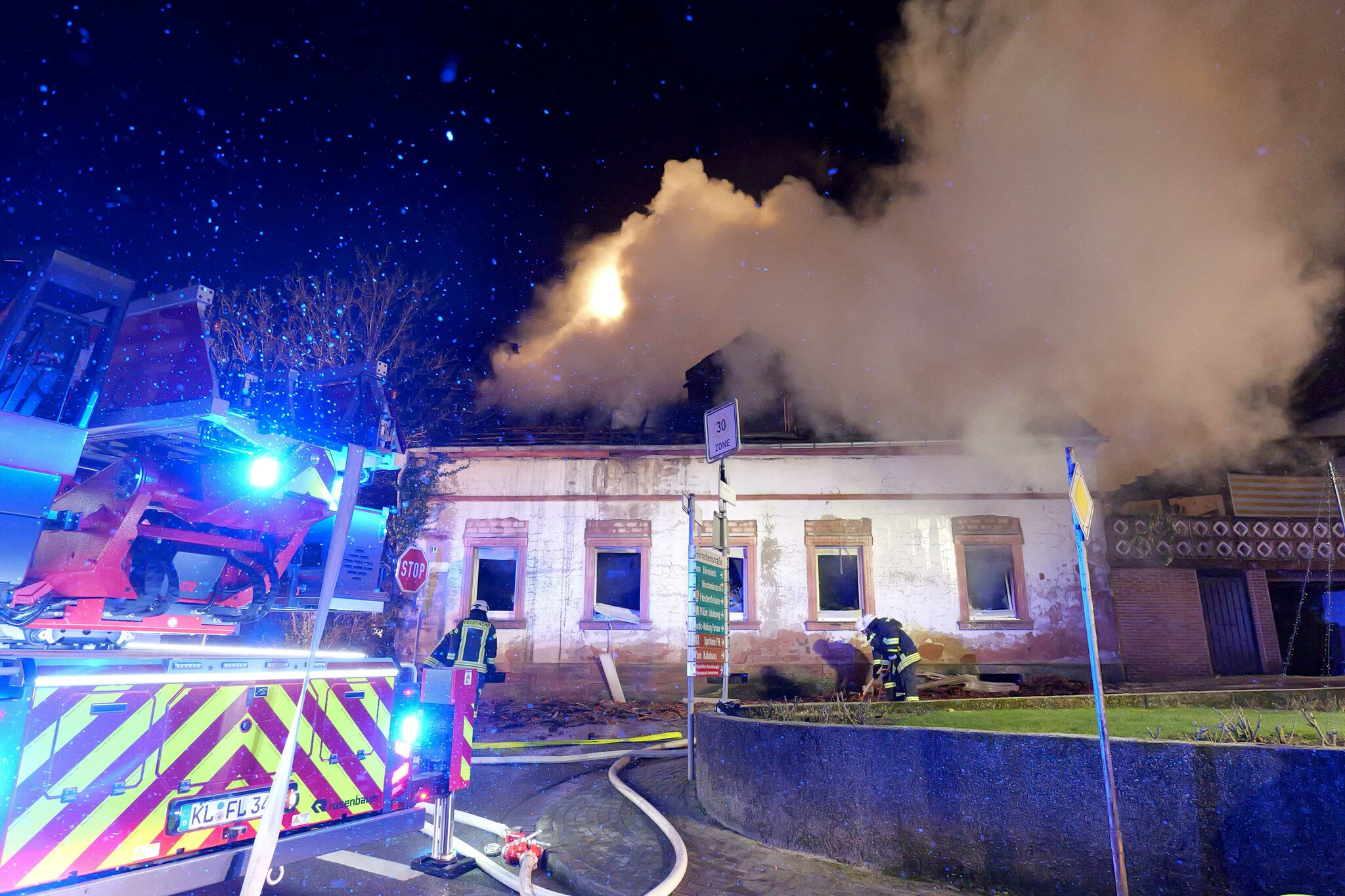 Hausbrand in Kindsbach - Frau (31) stirbt in den Flammen - Landstuhl