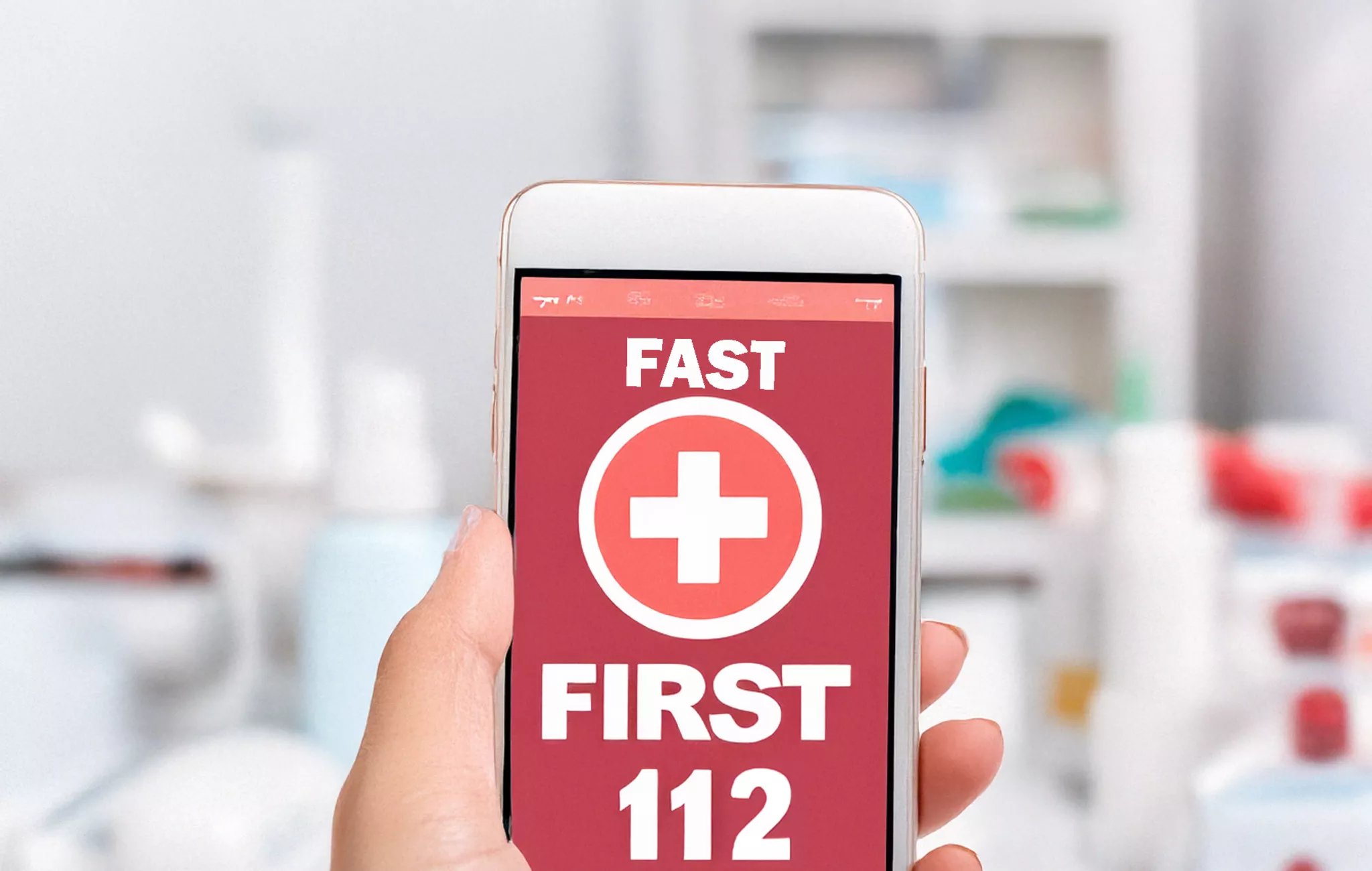 FAST-Test: Wie man einen Schlaganfall erkennen kann und im Notfall ...