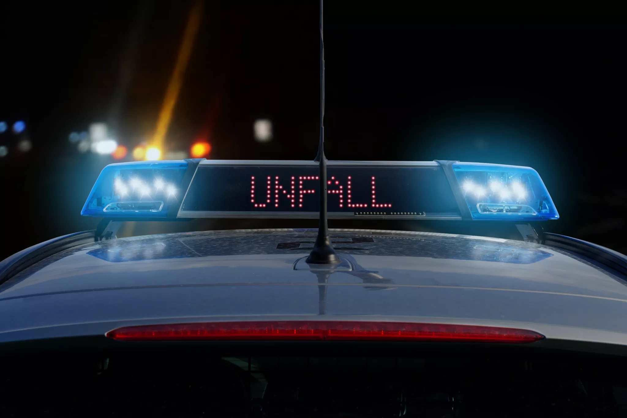 Verkehrsunfall auf B272 mit mehreren schwerverletzten Personen - Lingenfeld