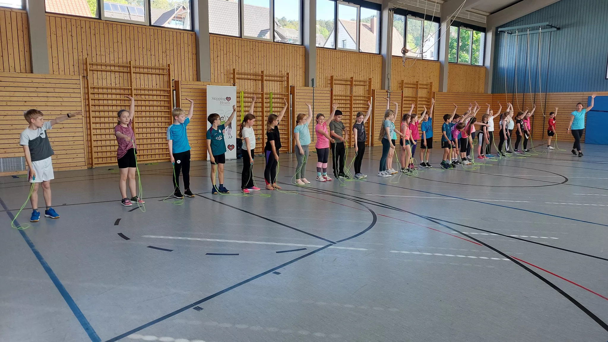 Seilspringen macht Spaß: Skipping Hearts an der Grundschule Dahn - Dahn