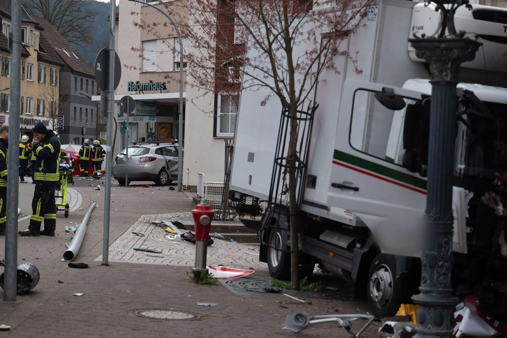 Mutter und Sohn sterben bei Lkw-Unfall in Schramberg