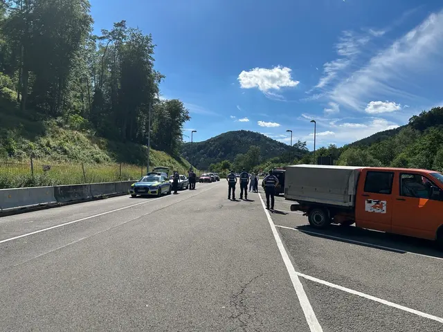 Großkontrolle auf der B10: Vier Fahrer unter Drogen - Annweiler