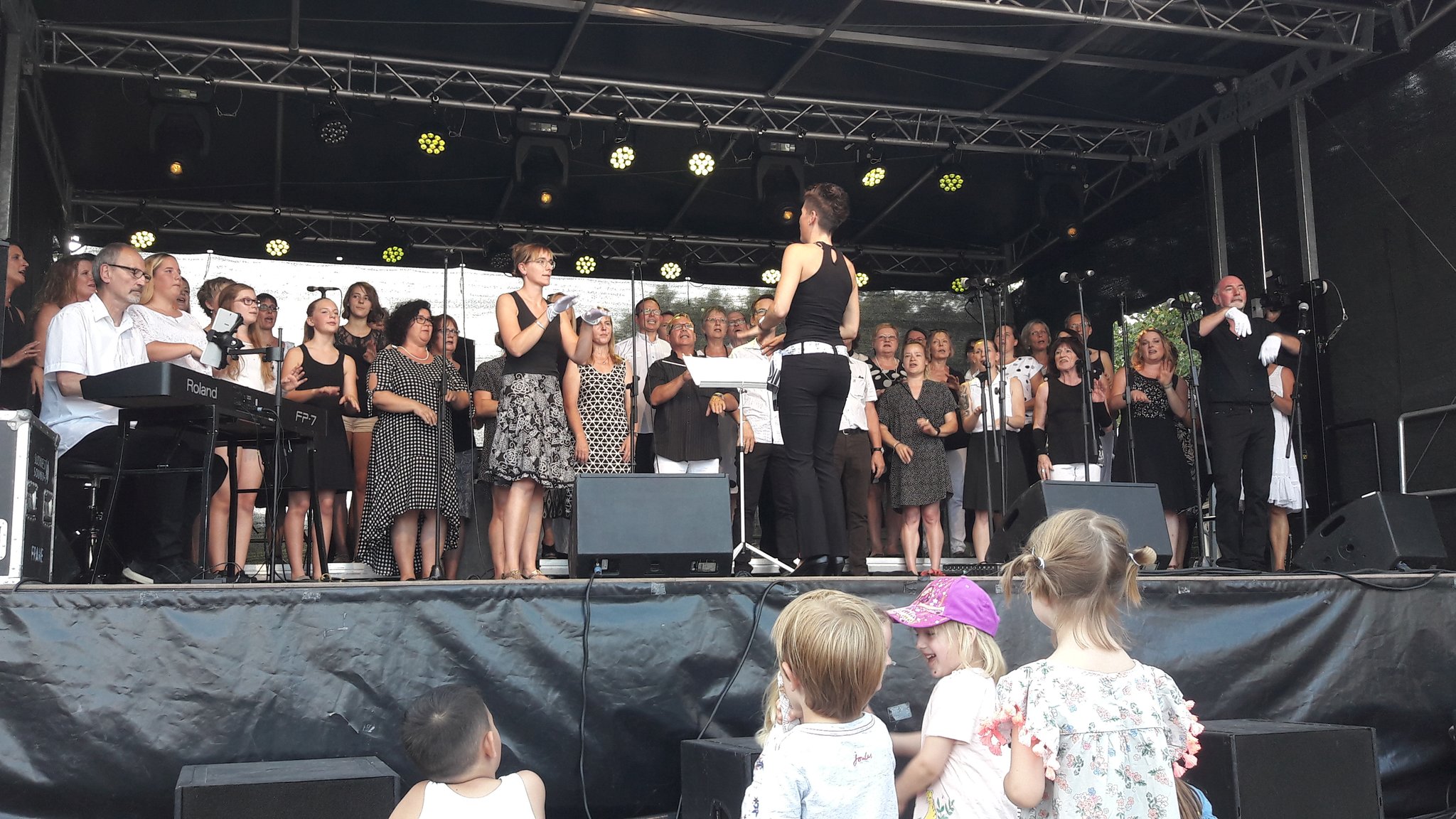 Kultur am Bach Chor Choriander Musikeinlage mit Gebärdensprache